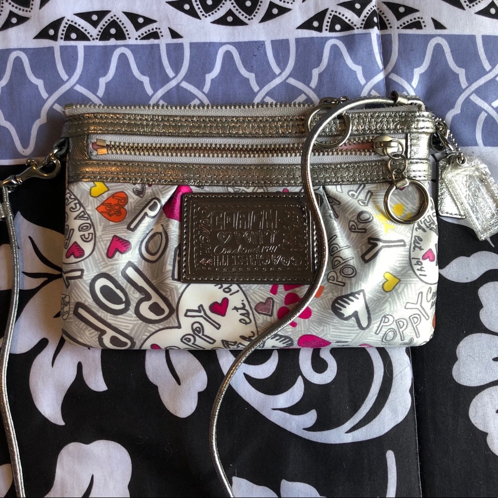 Coach Silver Graffiti Print Purse - Gem